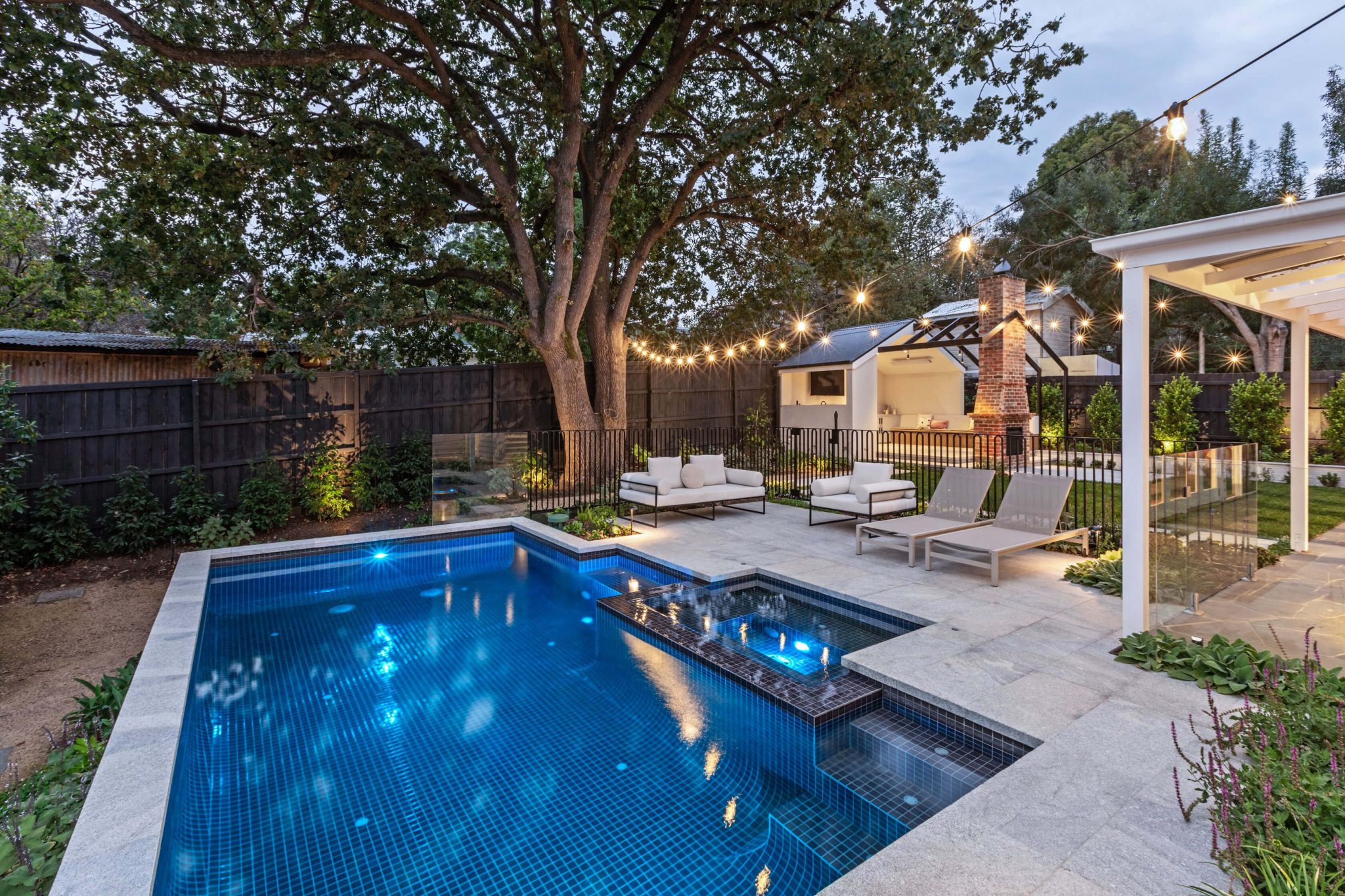 Pool Builders Melbourne | Luxury Swimming Pool Builders