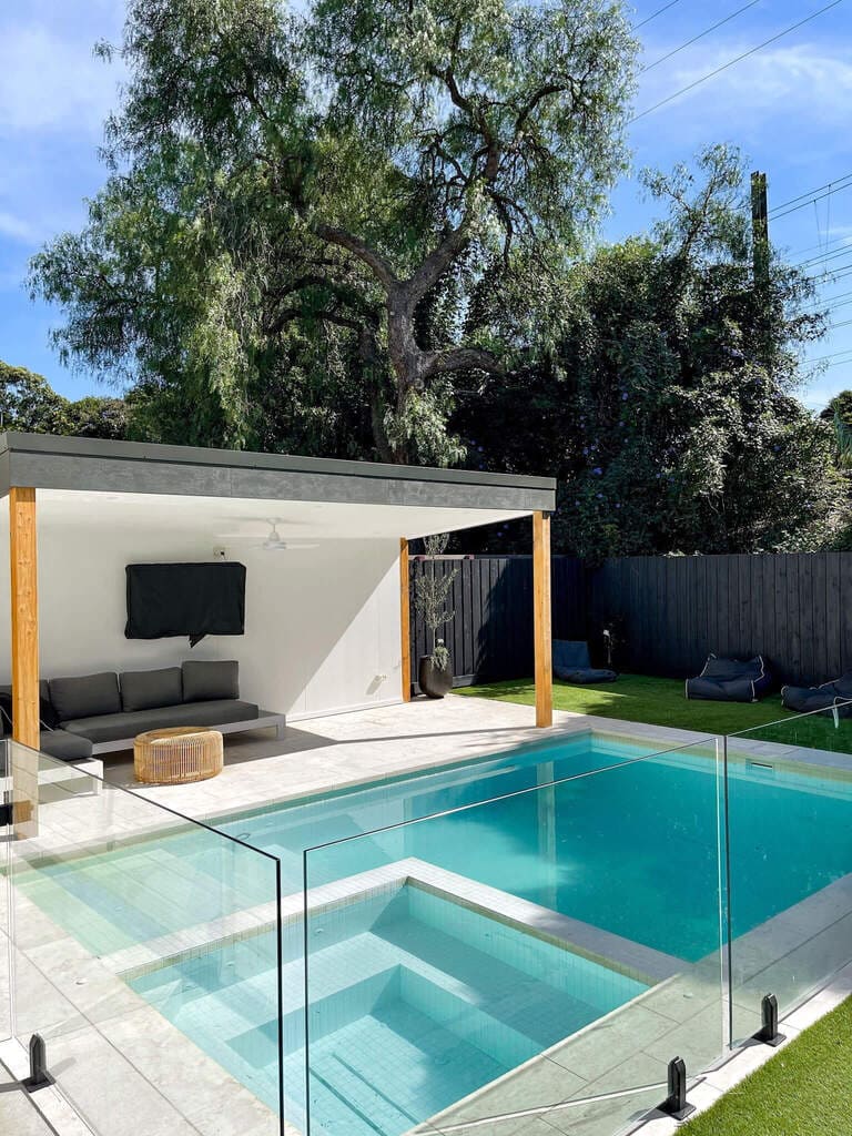 Canterbury | Striking Pools